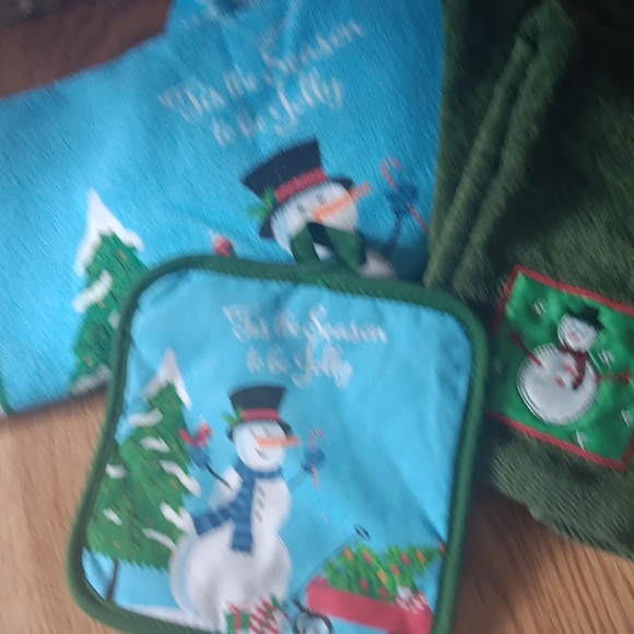 unknown | Holiday | Snowman Towel Set | Poshmark